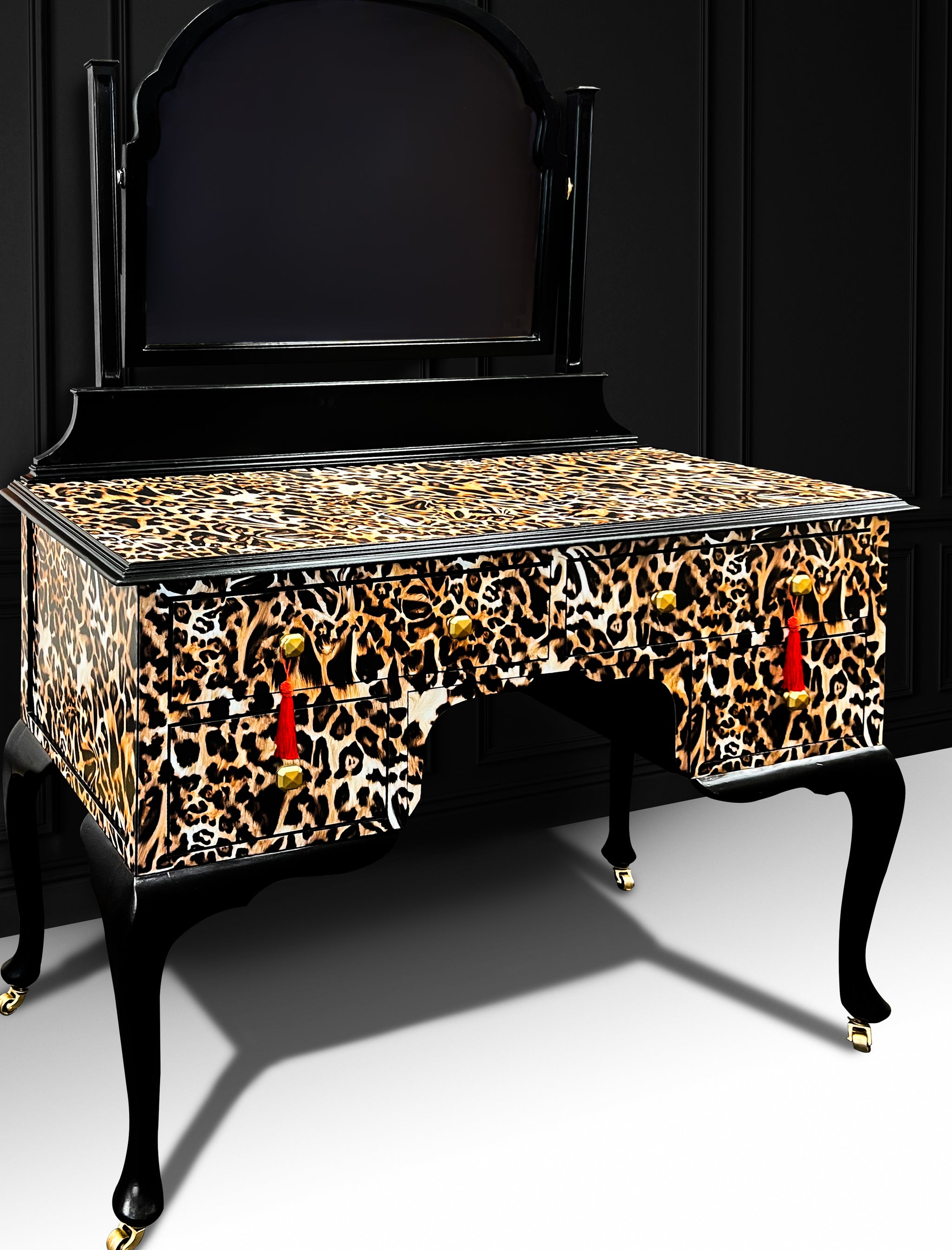 Vintage Dressing Table in Leopard print